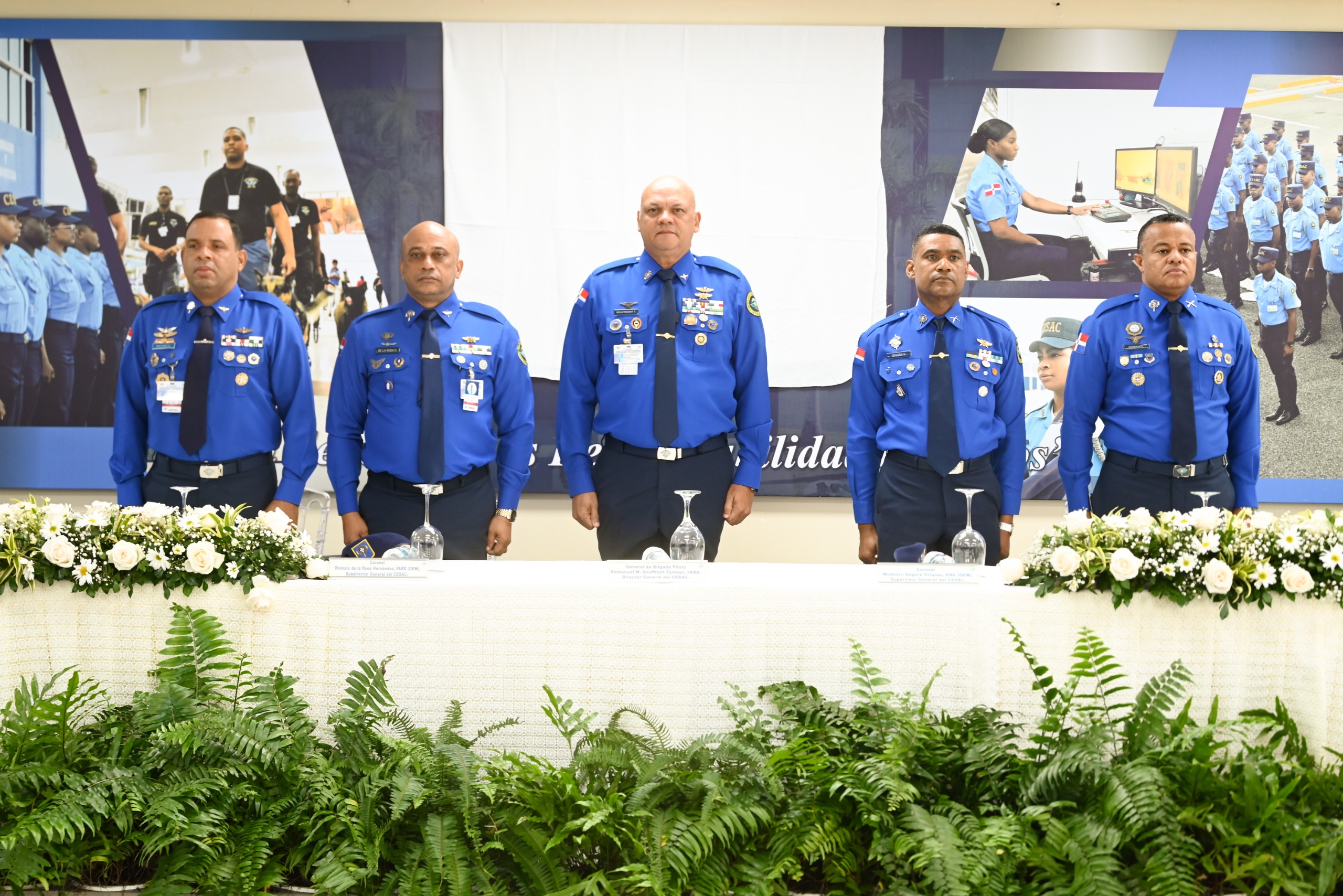 Exaltando la lealtad y vocación de servicio: CESAC reconoce ...
